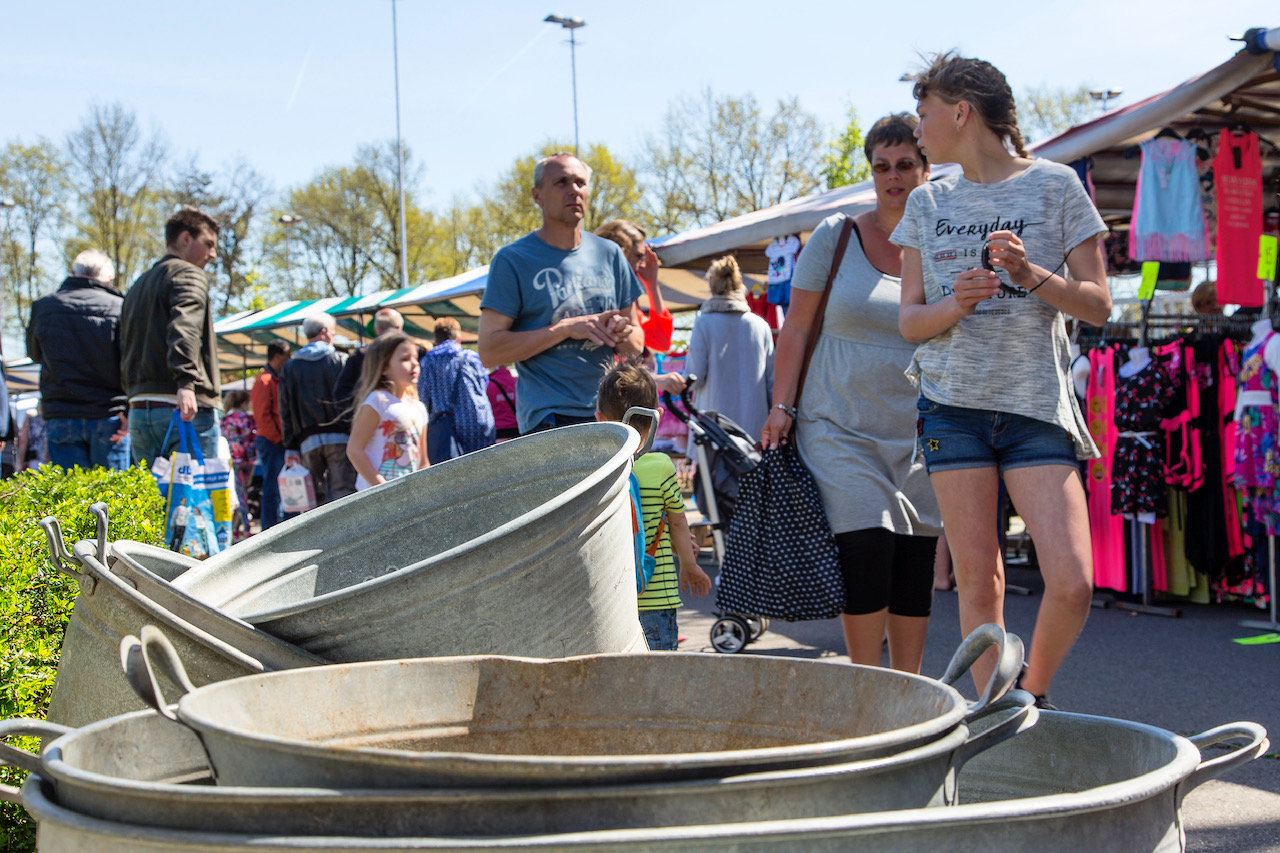 Grootste vlooienmarkt van de Veluwe op Hemelvaartsdag – S.V. ’t Harde